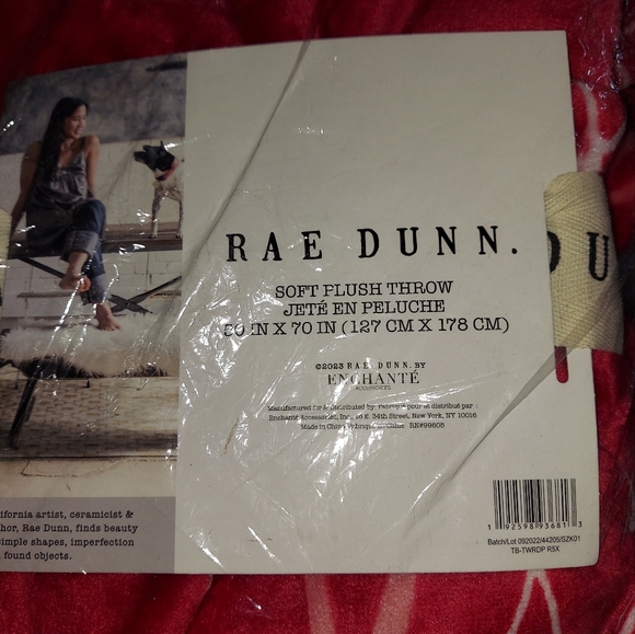 Rae Dunn | Bedding | Rae Dunn Tic Tac Toe Heart 5x70 Red Throw Blanket ...